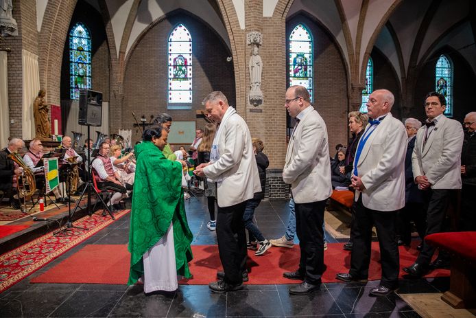 Weer sluit er een kerk: ‘Je hoorde hoe het ging met die en die, wie er ...
