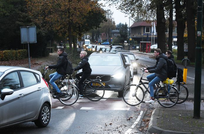 Rotonde in Leersum blijft volgens omwonenden onveilig, niets doen is ...