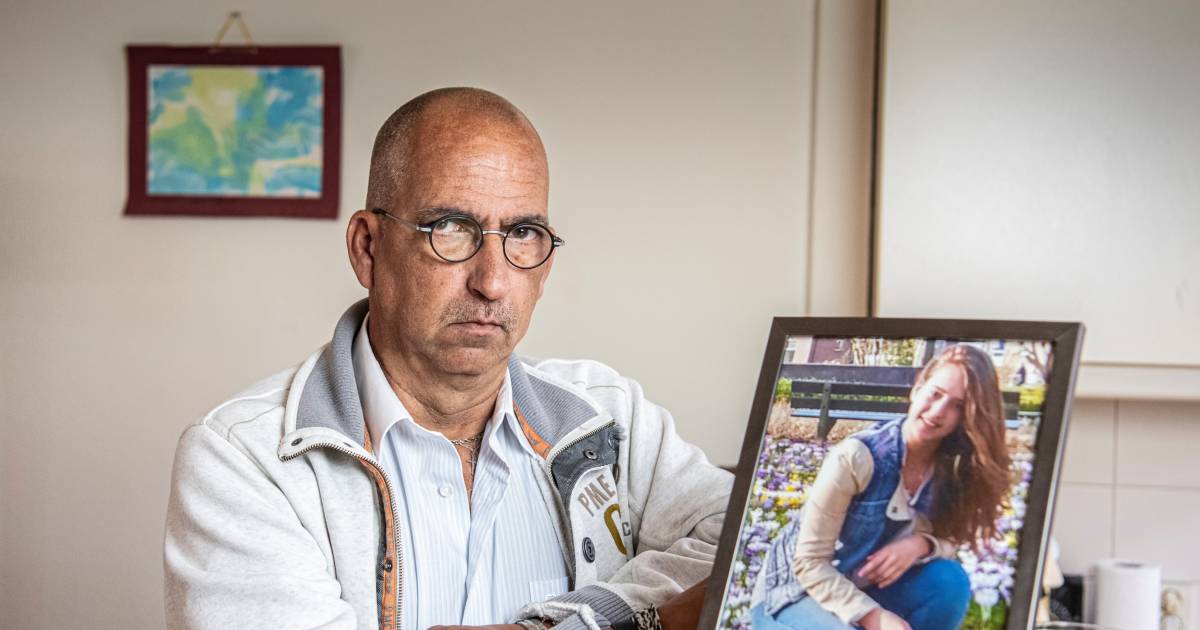 René verloor zijn dochter Roos (19) bij aanslag Utrecht en voelt zich ...