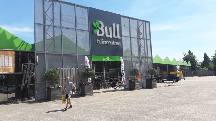 Bull: Beuningen moet Hornbach helpen tegenhouden | Beuningen ...
