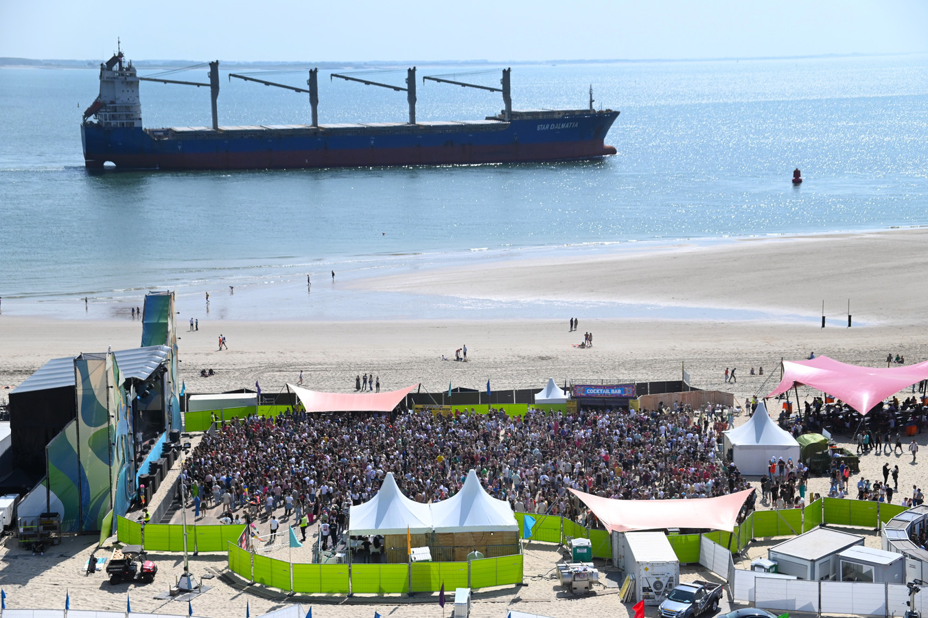 Festival aan Zee; ‘Het gezelligste feestje van Nederland’ | Foto | AD.nl