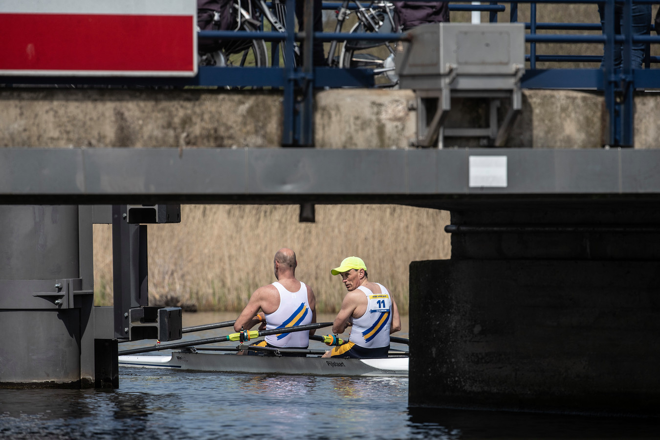 Roeier Roel geniet met volle teugen van eerste race met Oxfordsiaanse ...