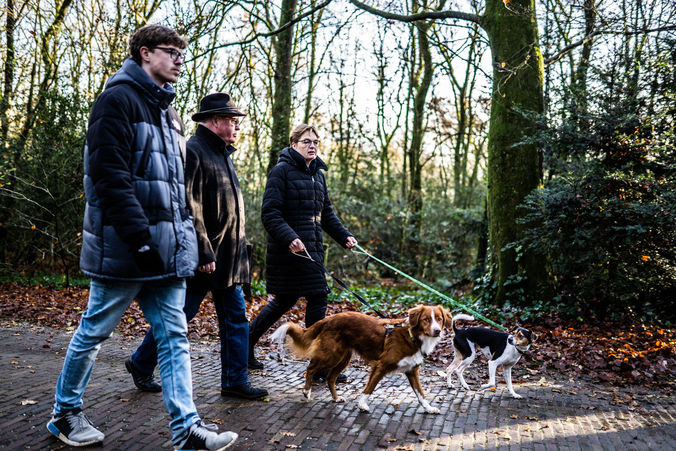 Al tien jaar op zoek naar de mysterieus verdwenen oma Neli: ‘Mamma zou ...