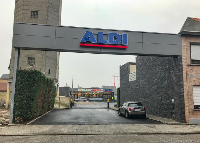 Vernieuwde Aldi-supermarkt opent woensdag de deuren | Sint-Niklaas | hln.be