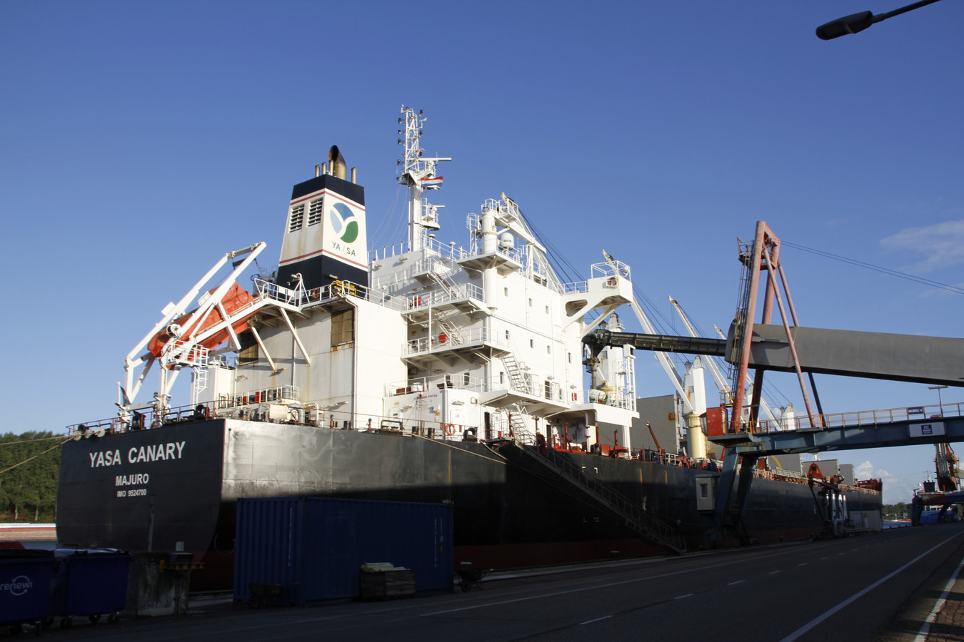 Grootste verlading ooit bij Yara Sluiskil: 48.000 ton kustmestkorrels ...