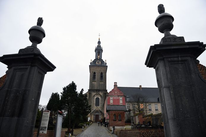 “Een positieve noot in donkere tijden”: op de eerste rij bij beiaardier ...
