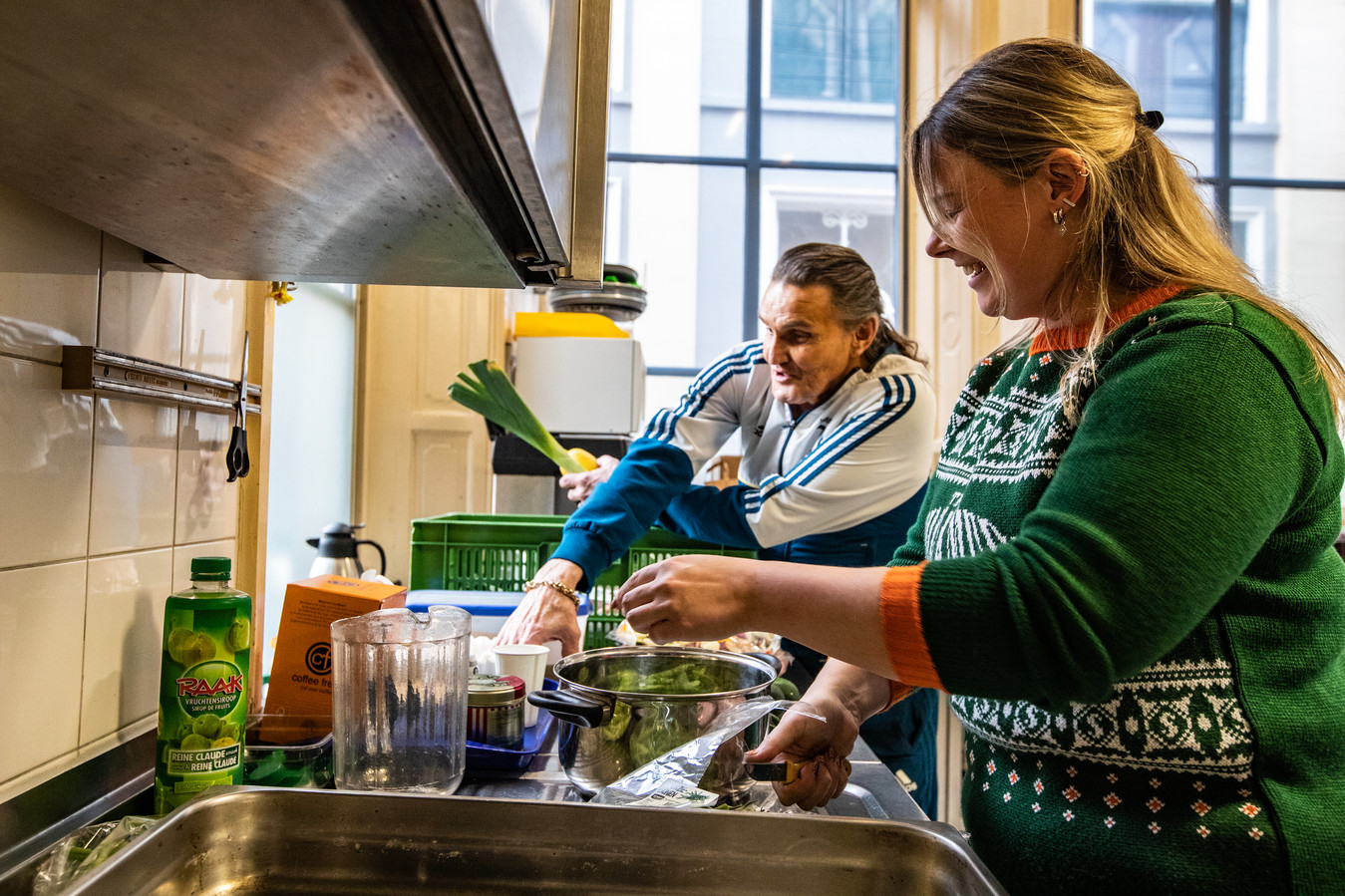 Veelbesproken plek voor daklozen en verslaafden ‘ineens’ verdwenen uit ...