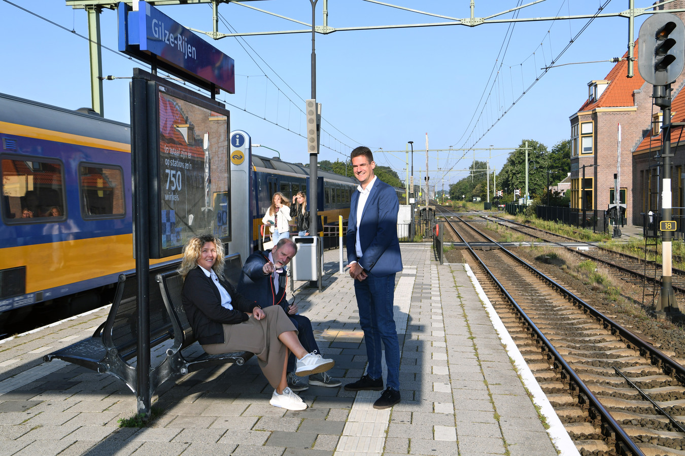 Middenperron verdwijnt van station Rijen: ‘Op cruciale momenten zijn ...
