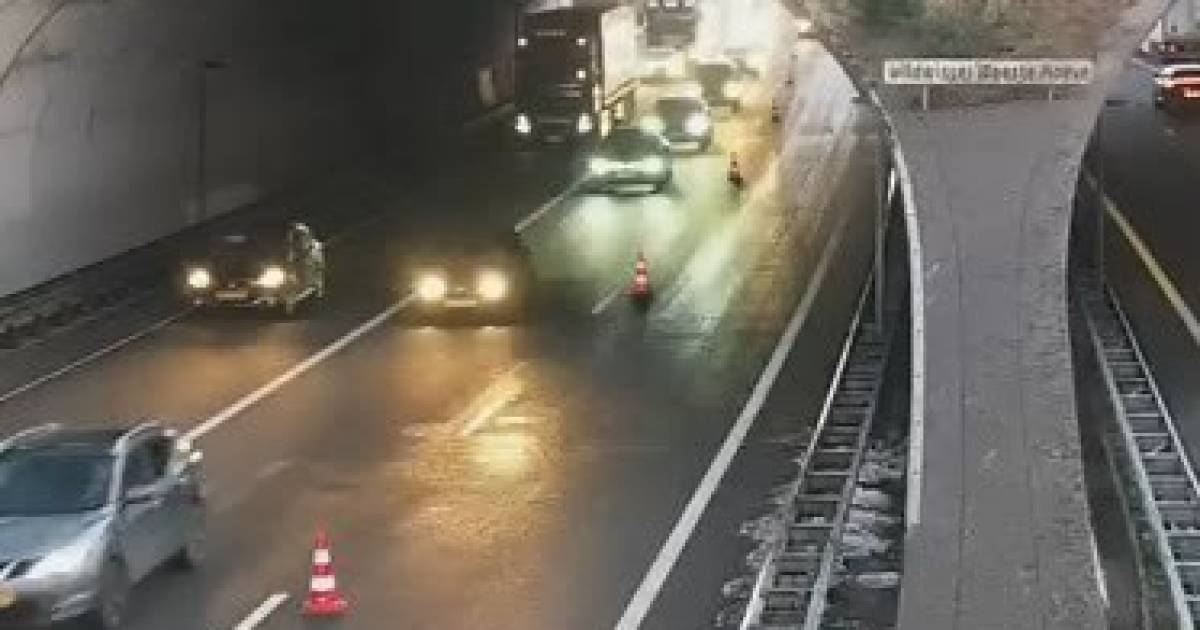 Rijstrook wordt ijsstrook op A50 bij Hoenderloo, Rijkswaterstaat grijpt ...