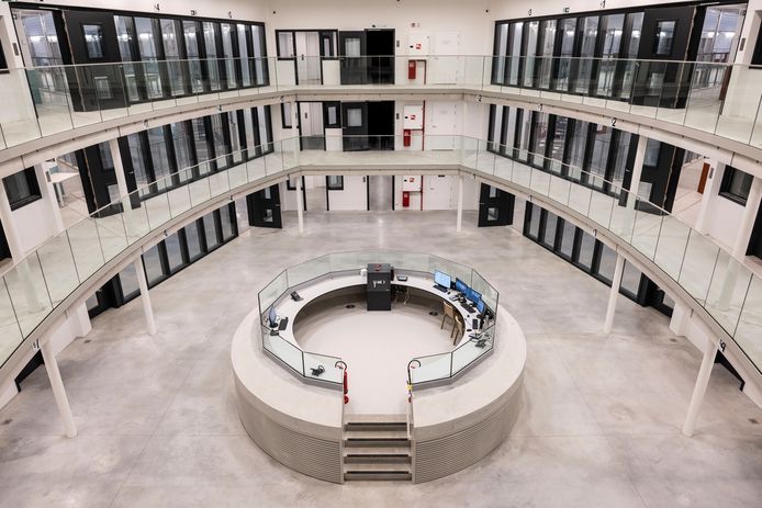 Bezoekdagen voor nieuwe gevangenis groot succes: met 5.000 ...