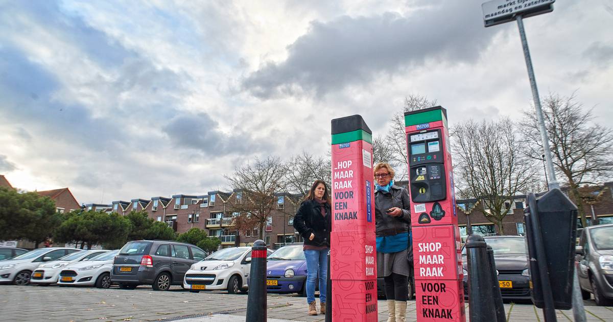 Dagtarief voor parkeren in Oss terug naar 4 euro, plekje achter gemeentehuis wordt gratis | Oss ...