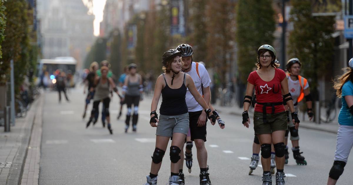 Helm voor het eerst verplicht tijdens Roller Bike Parade | Uit-tips ... Helm voor het eerst verplicht tijdens Roller Bike Parade | Uit-tips ...