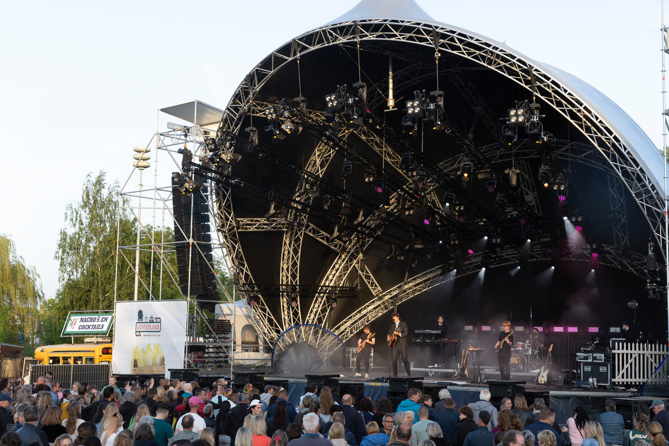 Di-rect zet de Bleek op stelten tijdens AchterlandXL, gelukkig hebben ...