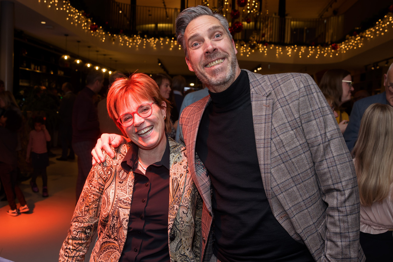 Honderden bij afscheid burgemeester Miranda de Vries van Etten-Leur ...