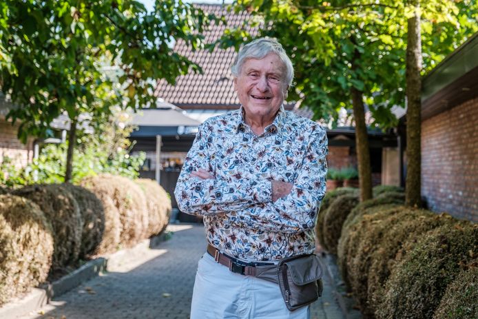 INTERVIEW. John De Wilde van De Strangers gehuldigd op 90ste verjaardag: “Ik blijf die ‘liekes ...