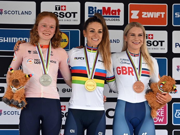 Puck Pieterse moet op WK genoegen nemen met zilver na spannende ...