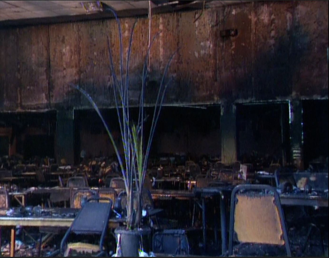 EXCLUSIEVE VIDEODOCU. Switel-inferno doodde 15 feestvierders, 164 ...