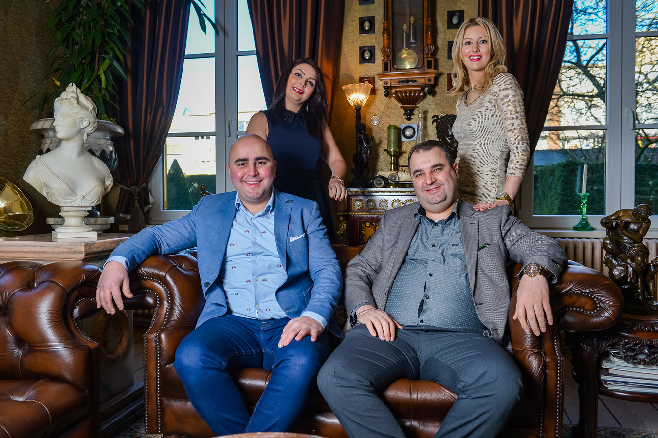 PORTRET. De broers Azimi, door Nederlandse politie verdacht van fraude ...