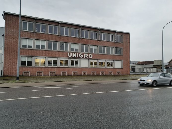141 mensen op straat nu Unigro na 75 jaar de deuren sluit in Sint ...