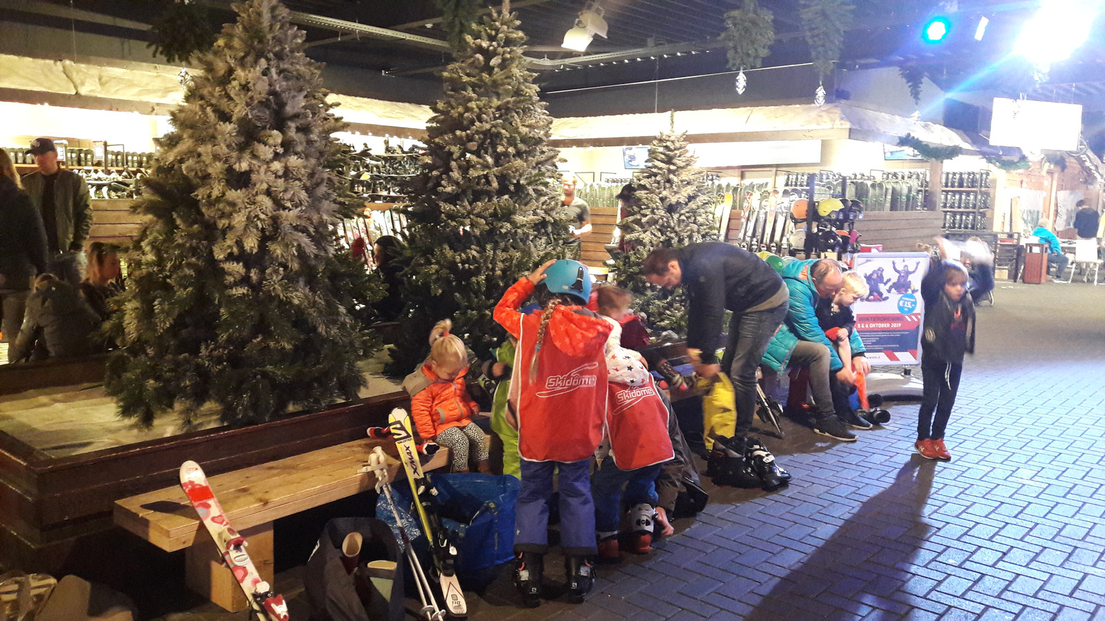 Skidôme, SnowWorld of Ola, het blíjft leuk in Rucphen | Foto | AD.nl