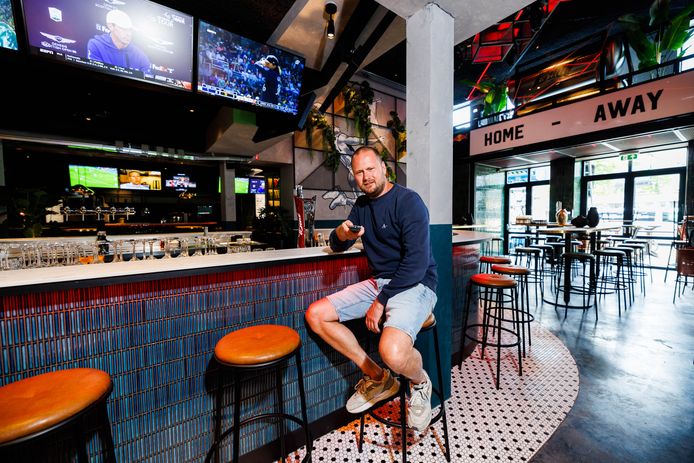 Zelf een biertje tappen en een sport uitkiezen: Tilburgse sportsbar ...