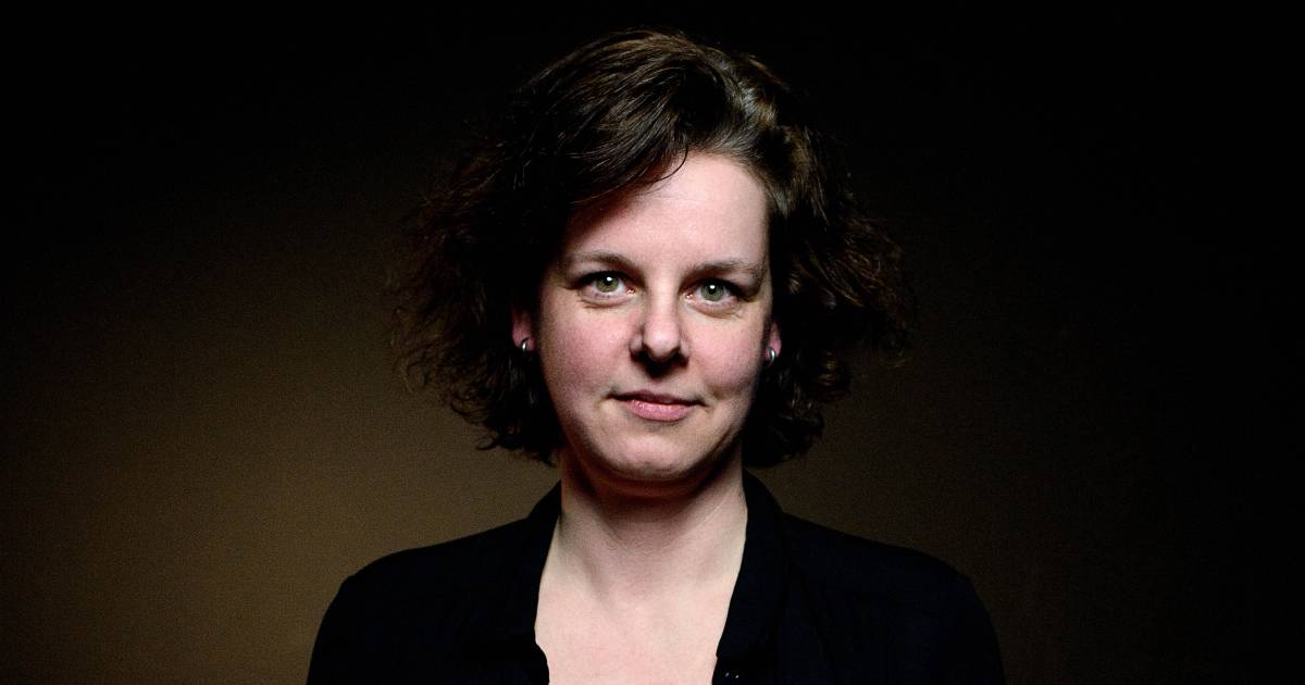 Helma geeft zich bloot in boek over borstkanker: ‘Ik stond in mijn slip ...