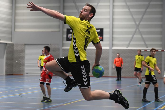 Handballers HVW in naargeestige sfeer naar eerste overwinning | Sport ...