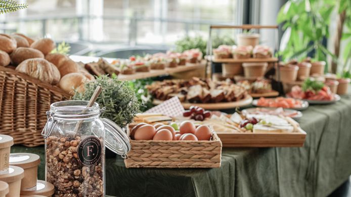 ‘Friends’ start met catering: “Toffe trendy lunch en ontbijtjes voor op ...