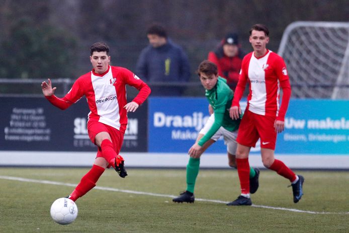 Stijn Gerrits speelde ooit met Jurriën en Quinten Timber, maar is weer ...