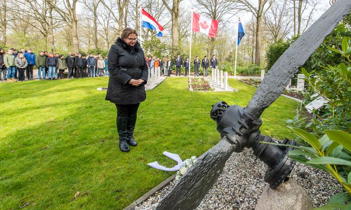 Herdenking uit het boekje op Ereveld in Markelo | Hof van Twente ...