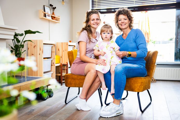 Daniëlle zocht een beroep dat haar overal ter wereld kon brengen, nu is ...