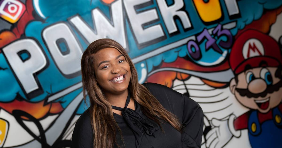 Latifa is zelf nog maar 20 jaar en nu al een rolmodel: ‘Als iemand ...