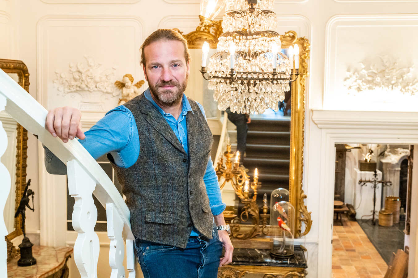 Bas is expert in ‘Van onschatbare Waarde’: ‘Iets afkraken en daarna veel geld bieden? Dat kan ...