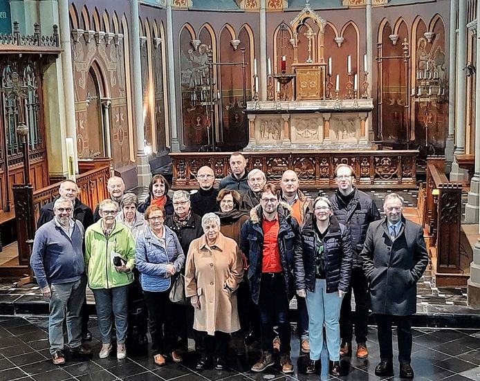 Sloophamer wenkt voor Sint-Amanduskerk in Kerkhove: “Amper nog diensten ...