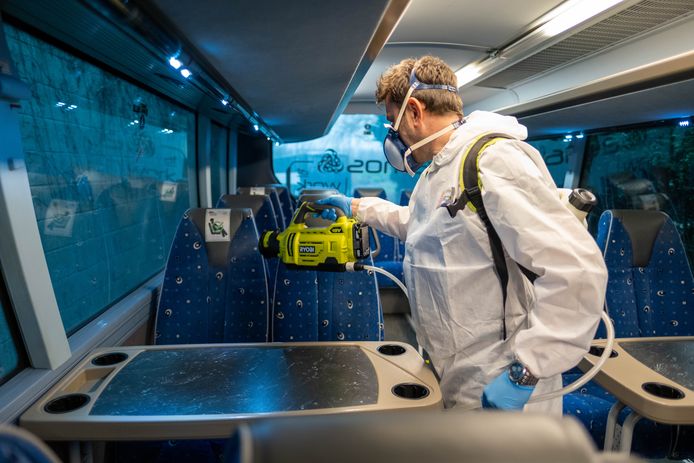 Cannaerts laat bus behandelen met antibacteriële laag: “Hebben nu ...