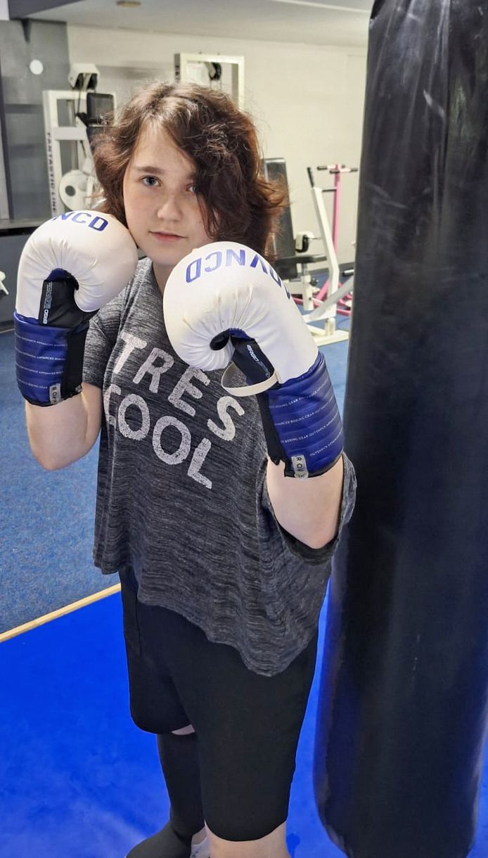 Jacey (16): ‘Samen met mijn zus en broertje ben ik ambassadeur van ...