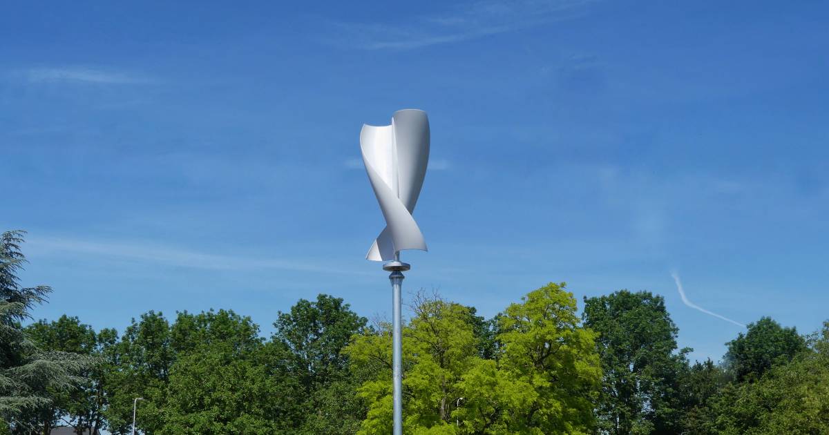 Wat zijn dat voor bizarre dingen langs de weg? Nou, windwokkels ...