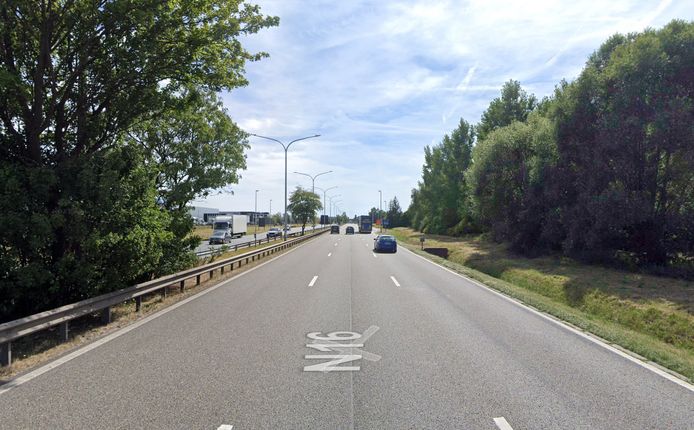 Half uur file op A12 richting Brussel vanaf Boom: linkerrijstrook ... Half uur file op A12 richting Brussel vanaf Boom: linkerrijstrook ...