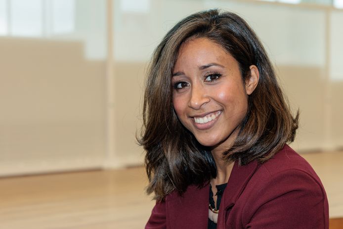 Airen Mylene wordt vaste nieuwslezer in middagshow van Frank Dane ...