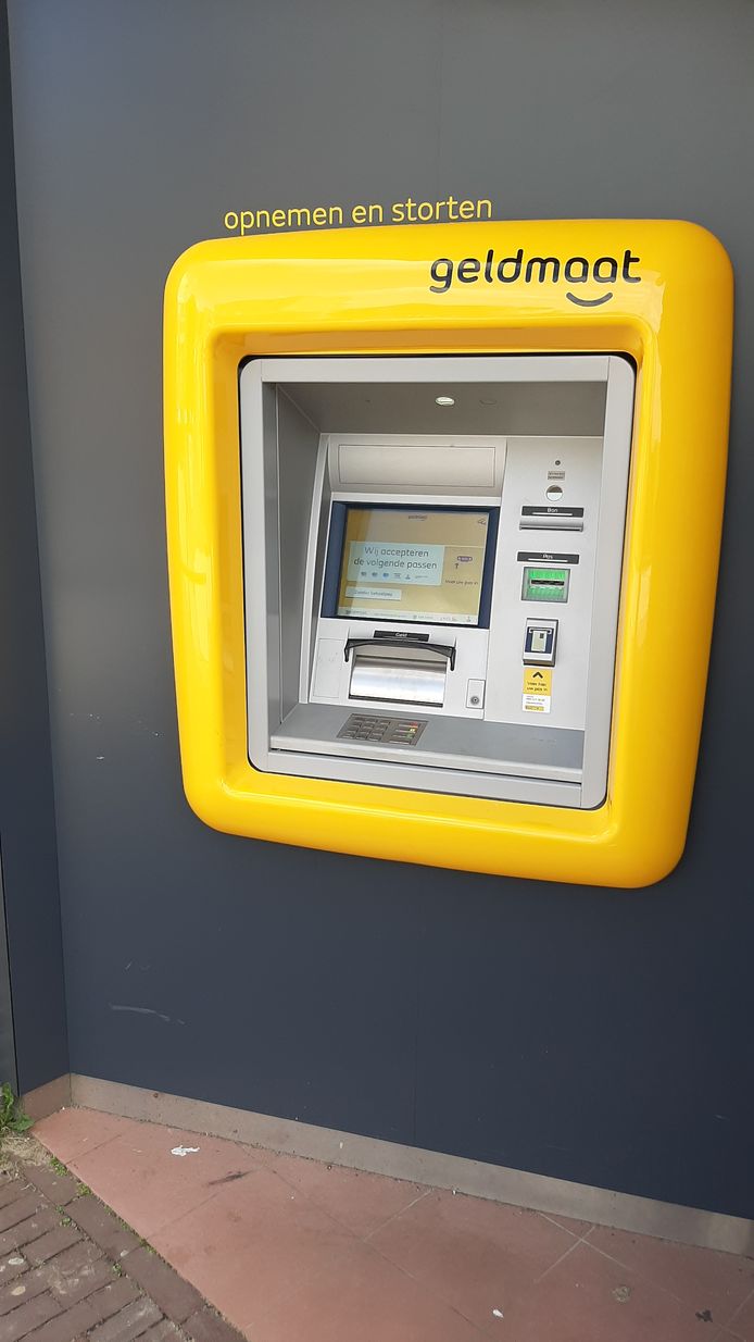 Vanaf vrijdag kan het weer: geld pinnen aan de Koornmarkt in het ...