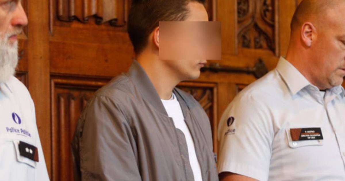 Valentin werd vernederd, geslagen en vastgebonden in de Maas gegooid ...