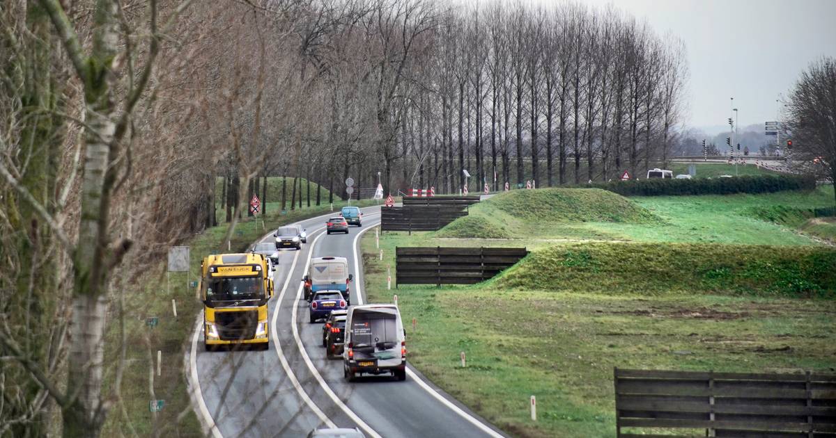 Verkeershinder A15: weg tussen Ressen en Bemmel dicht tot zaterdagavond ...