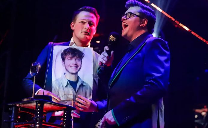 Utrechts radiotalent Jan van Poppel (25) draagt prijs op aan luisteraar ...