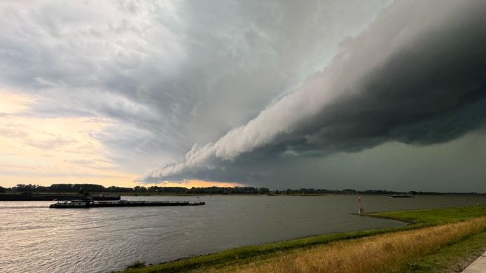 Zware storm levert vooral veel bijzondere plaatjes op: jullie mooiste ...
