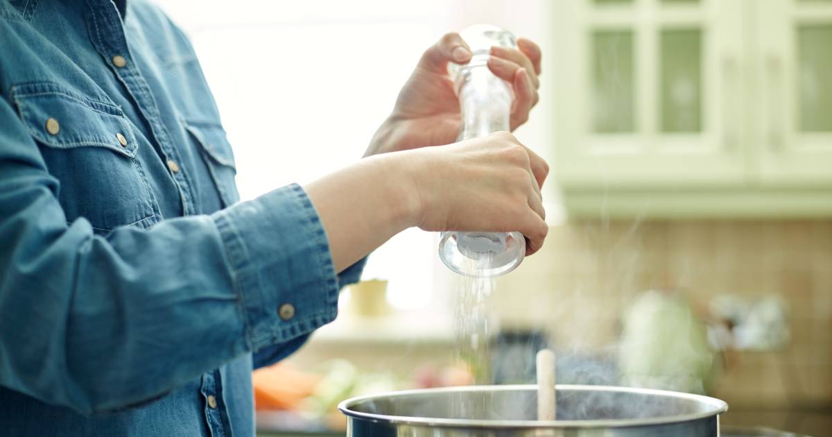 Dit doet zout met het eten in je kookwater: “Achteraf met zout strooien ...