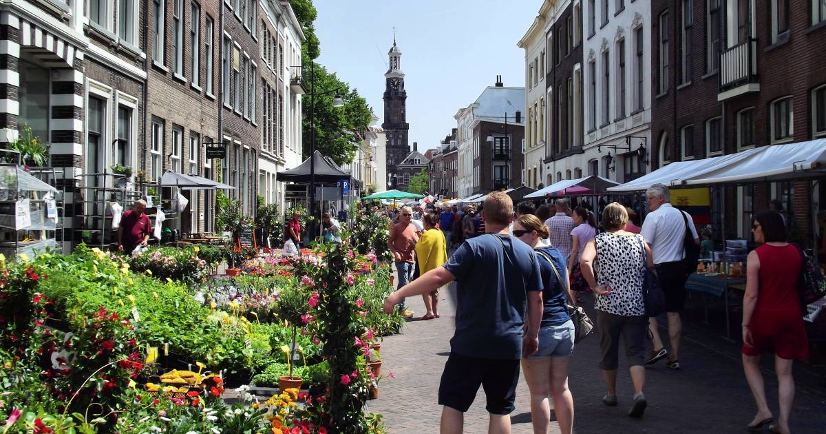 Zutphense binnenstad gevuld met marktkramen voor 39ste editie van de ...