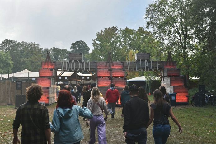 “Eerste dag volledig uitverkocht”: 12 500 festivalgangers op Voodoo ...