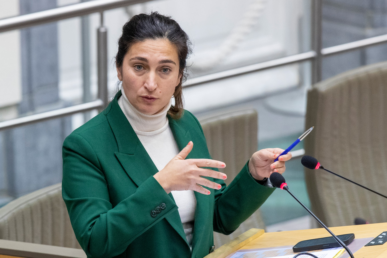 Zuhal Demir plaide pour une défédéralisation de la Justice sur base d ...