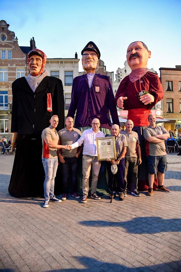 "Stoer, met klein hartje als het om onze reuzen gaat" | Dendermonde ...