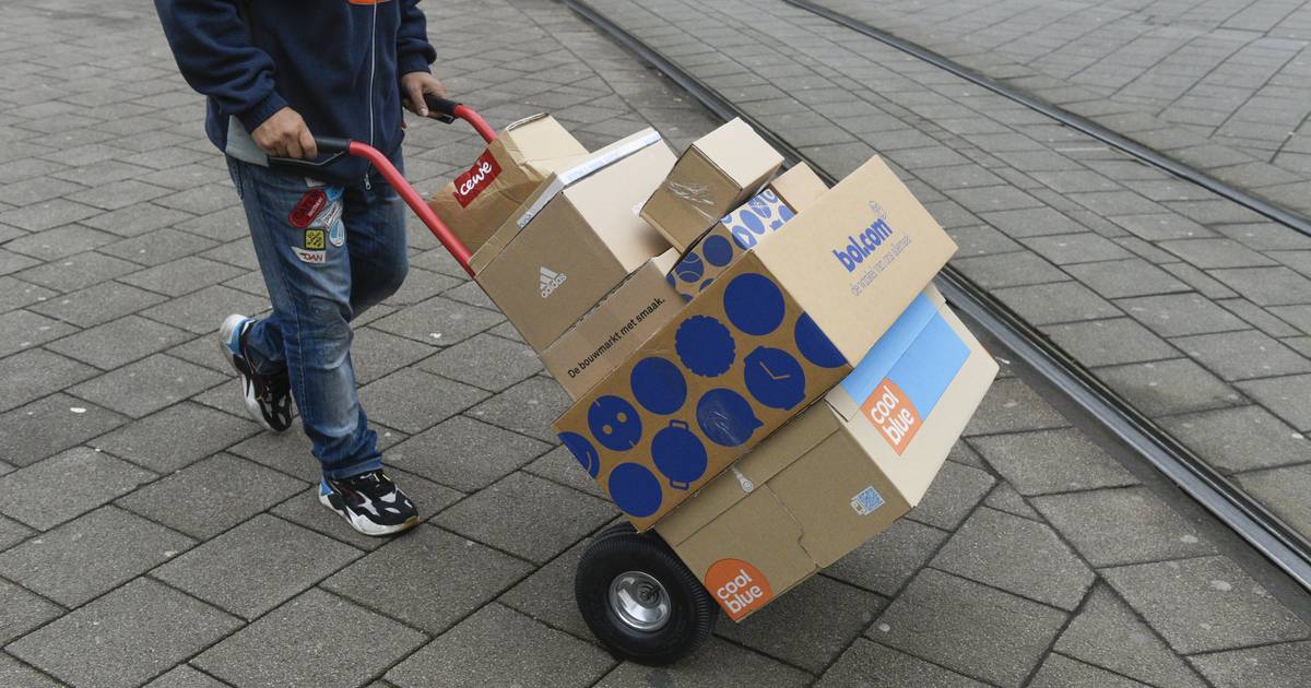 Als post- en pakketbezorgers worden onderbetaald mogen de tarieven voor ...